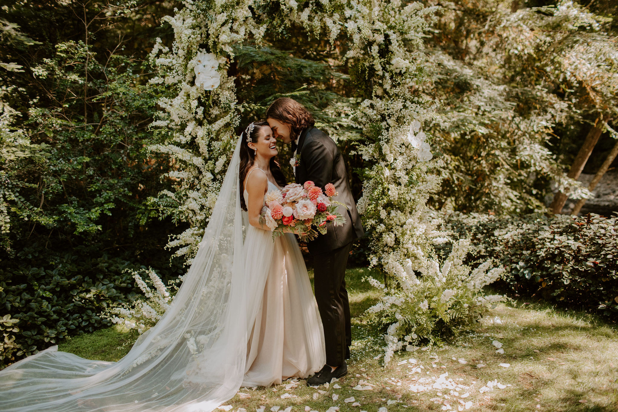 A Dreamy & Elegant Wedding at Glen Oaks in Big Sur - taylorbmccutchan.com