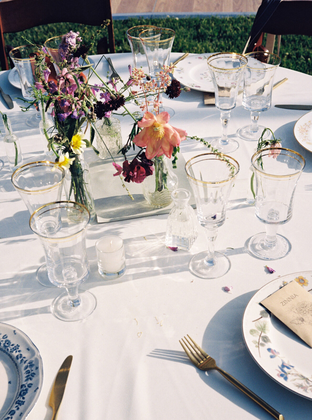 A Fun Bar 717 Ranch Summer Camp Wedding - taylorbmccutchan.com