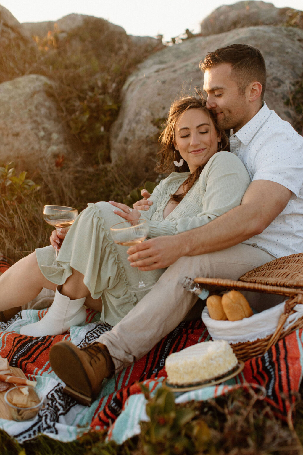 Fun Sonoma Coast Engagement Photos - taylorbmccutchan.com